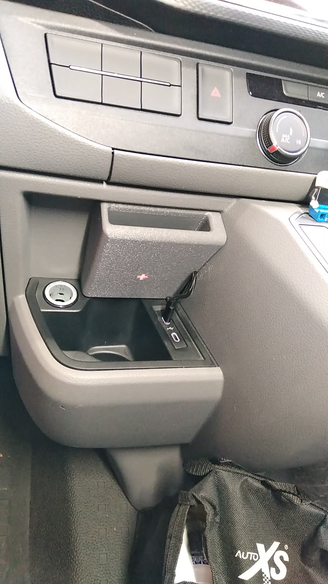 Volkswagen T6.1 Transporter & Multivan Wireless Phone Charger – Forge+Form